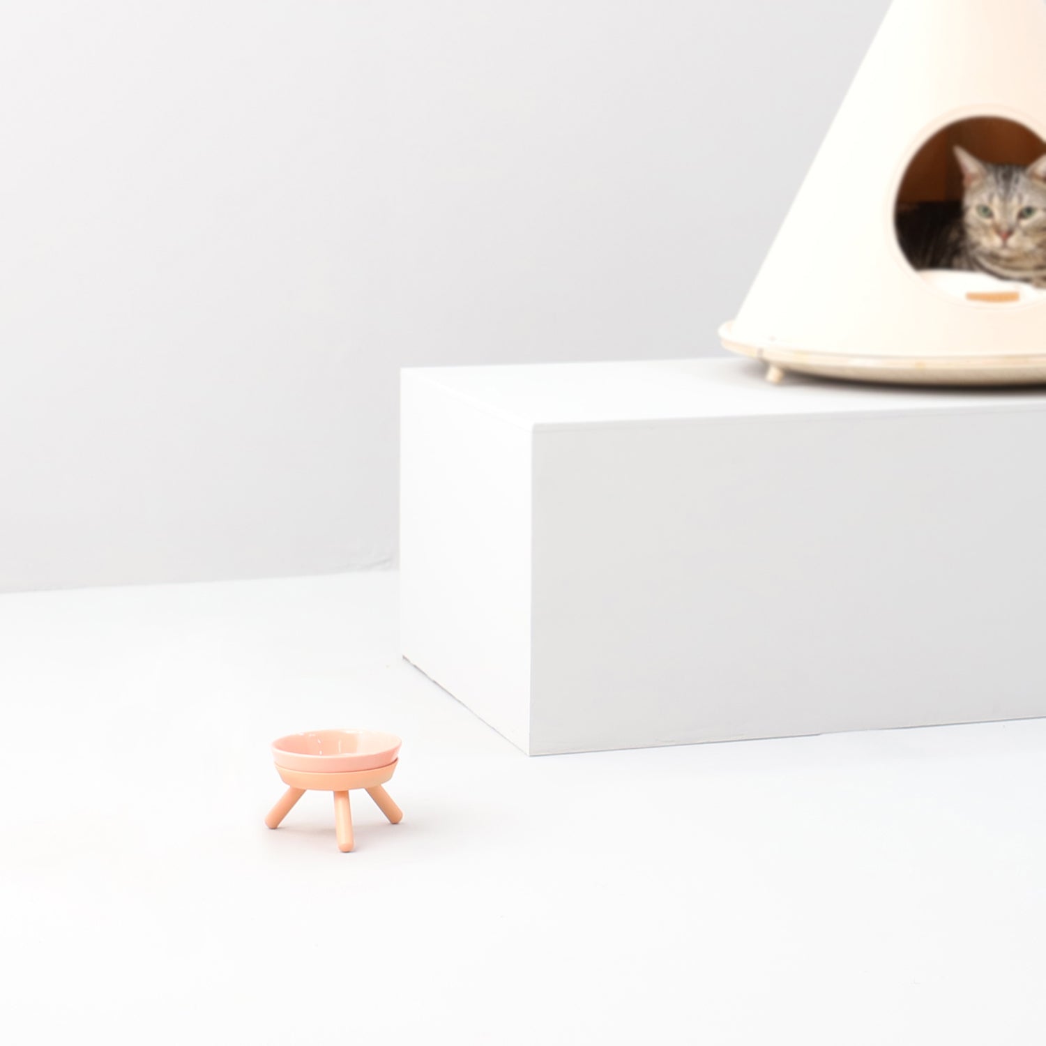 Oreo Pet Table with Bowl - Short | Brookstone